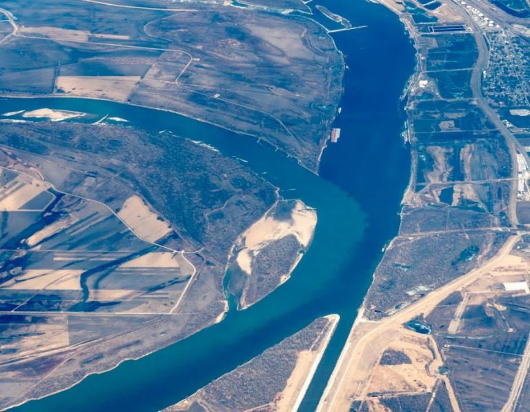 The Top 10 Most Spectacular River Confluences On Earth